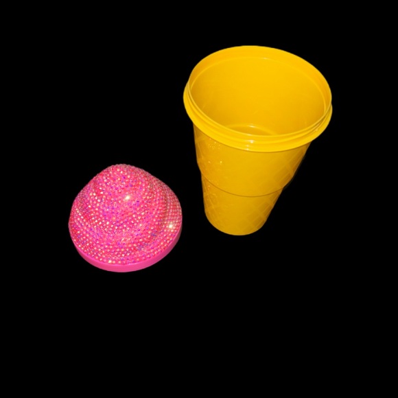 Dining | Extra Large Ice Cream Frostie Drinks Cup New With Straw | Poshmark